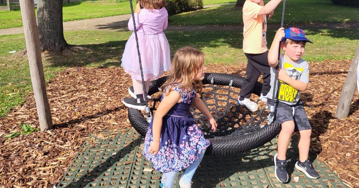 Gemeente Kortessem verwelkomt nieuwe speeltuin in Vliermaalroot ...