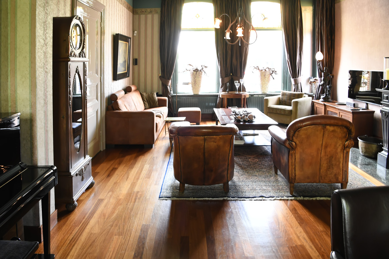 Koos en Roos kochten een bouwval die al twee jaar te koop stond | Foto ...