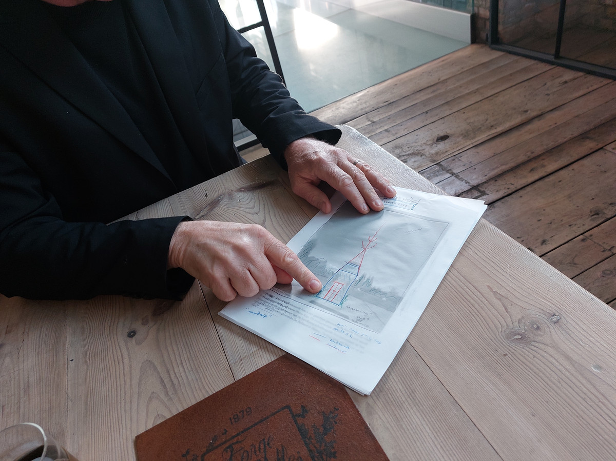 ‘Wij Gwij Popinjay’ van kunstenaar Tom Bogaert waakt deze zomer over ...