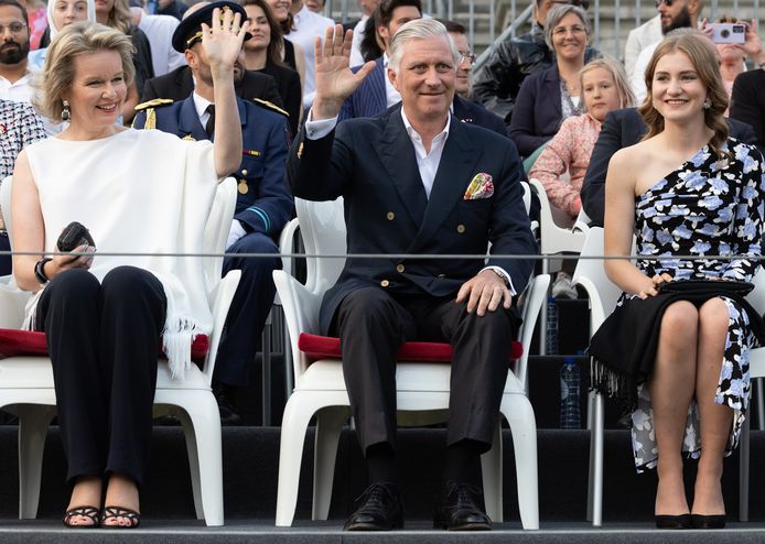IN BEELD. Koning Filip en koningin Mathilde genieten van muziek en ...