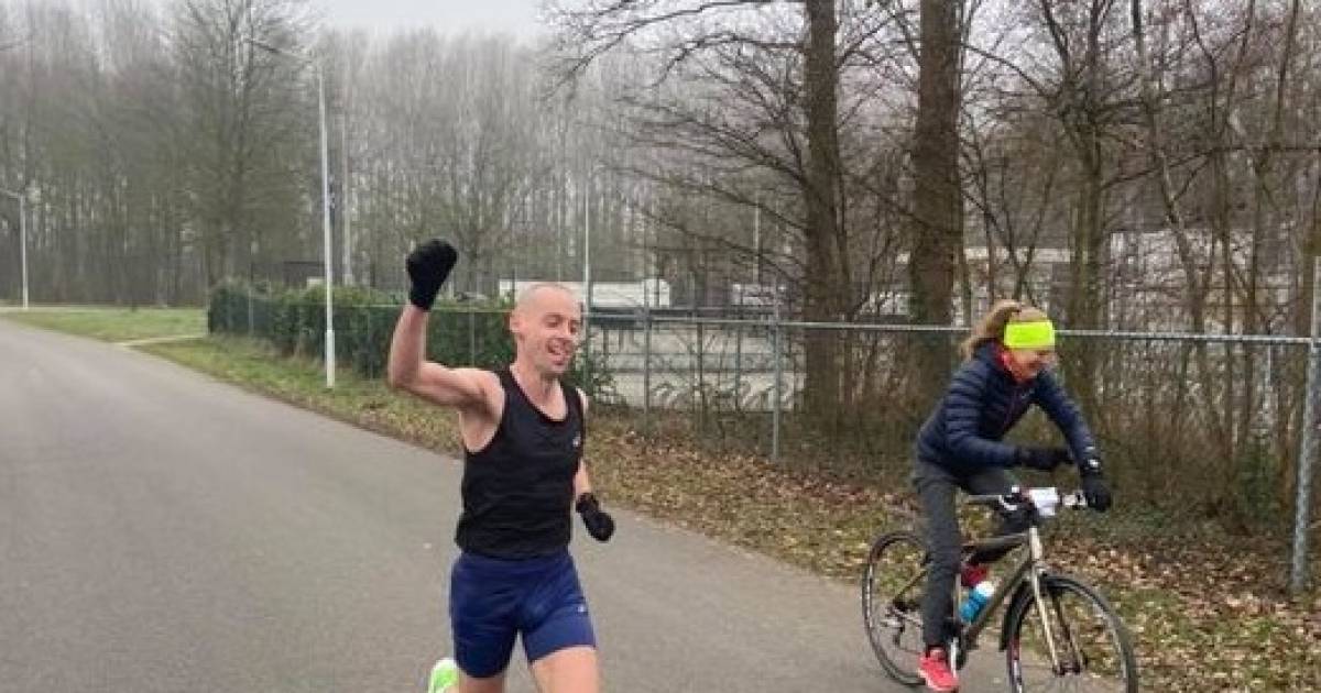 Jeroen Kramer raakt de juiste snaar tijdens De Gitaar van Axel | Sport ...