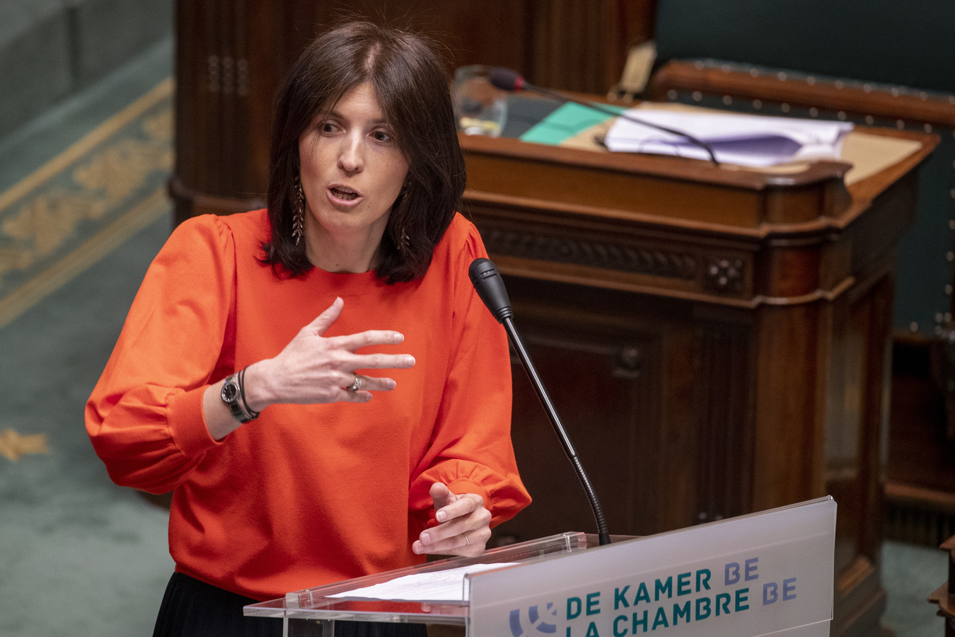 Alexia Bertrand donne aux banques jusqu'à fin juin pour relever leurs ...