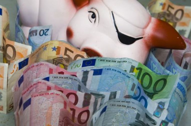 Bijna 2 miljard euro zwart geld gemeld | Het Parool