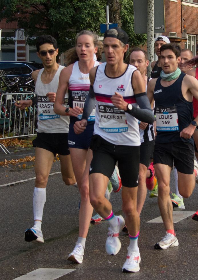 Olympische marathon zit er voor hem niet in, maar als ‘haas’ hielp ...