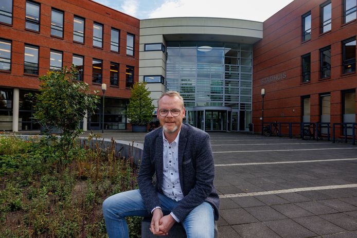 Verpleger Richard Boddeus legt nu politieke verbanden in Kampen | Het ...