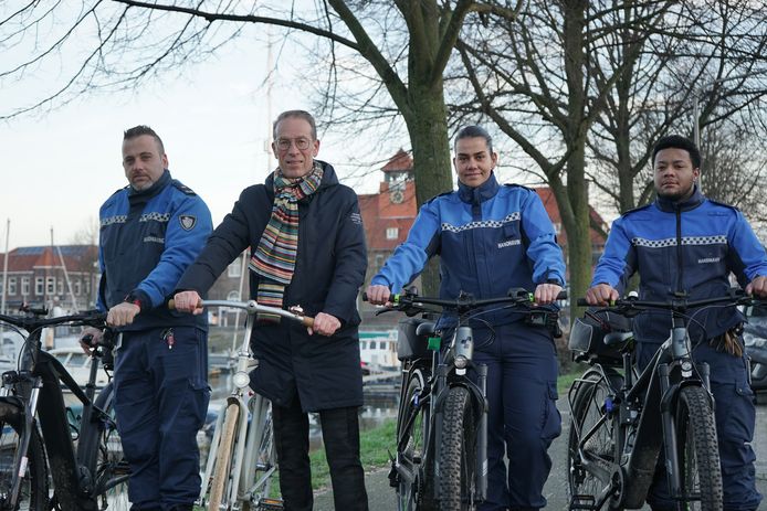 Nieuwe, vaste handhavers in Sliedrecht: ze zijn er fulltime en in het ...