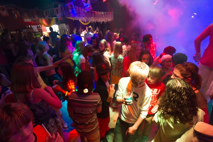 Toekomst tienercentrum MAX in Alphen blijft onzeker | Alphen | AD.nl