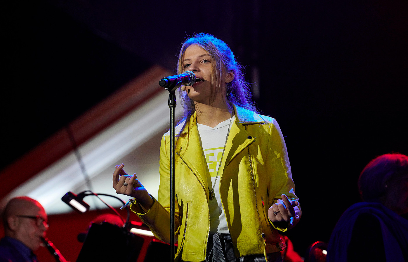 Roosendaals talent Julia Schutten (19): ’Ik zing altijd met overtuiging ...