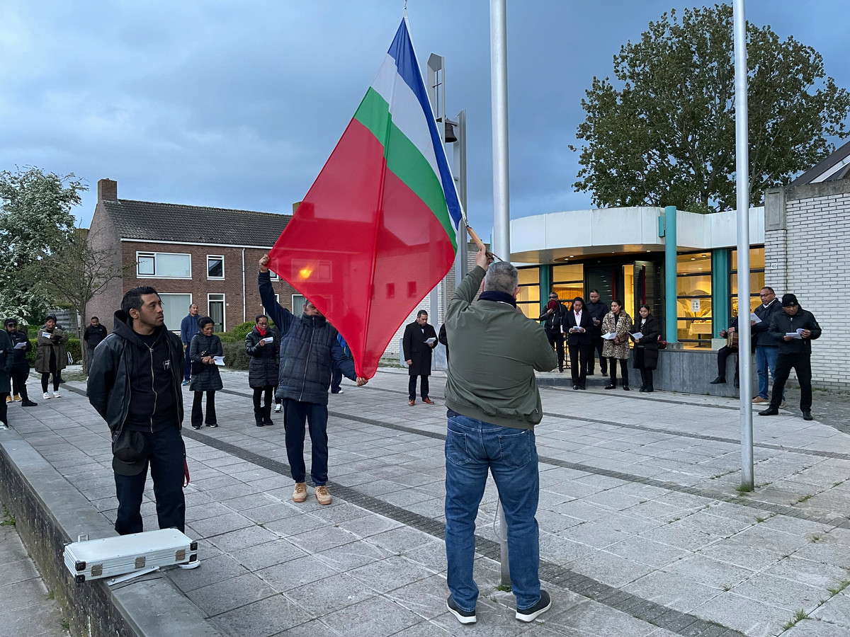 Zeeuwse Molukkers herdenken uitroepen vrije Republiek der Zuid-Molukken ...
