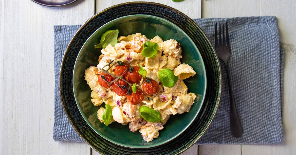 Wat Eten We Vandaag: Pasta met feta en tomaatjes uit de oven | Koken ...