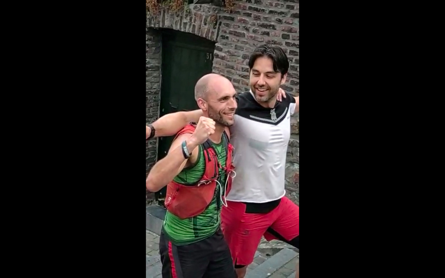 Vlaamse ultralopers willen 333 keer na elkaar Montagne de Bueren (374 ...