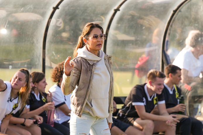 Mady (45) is meer dan alleen korfbalcoach en model: ‘Ziekte van mijn ...