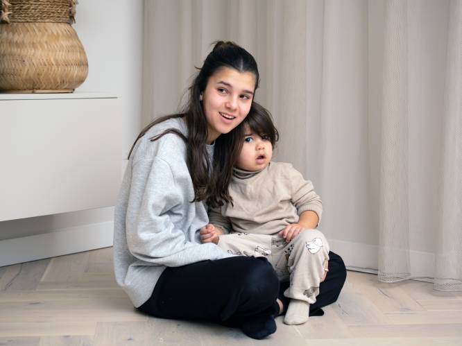 Orde van de Smoutpot stelt eigen jenever voor op kerstmarkt rond oude ...