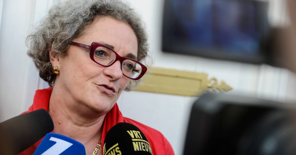 De Coninck onderhandelt met werkgevers en vakbonden | Economie | hln.be