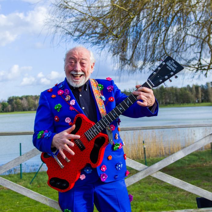 Urbanus keert na twee jaar ‘isolatie’ terug met show in Lievekamp Oss ...