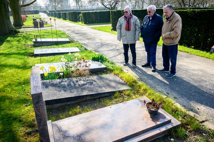 Oud-voorzitters DFC voorkomen ruiming graf van erelid: ‘Nog nooit vertoond in Nederland ...