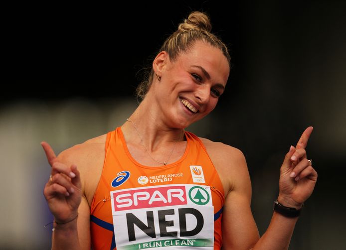 Lieke Klaver wint op 200 meter bij EK landenteams in Europese toptijd ...