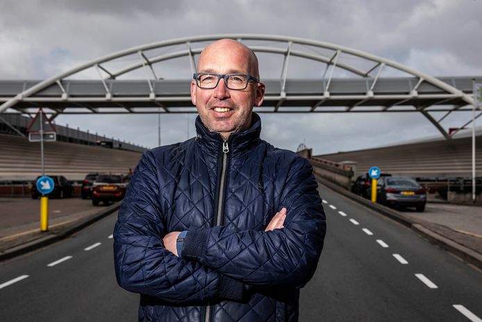 Dave van der Meer krijgt koninklijke onderscheiding | Westland | AD.nl