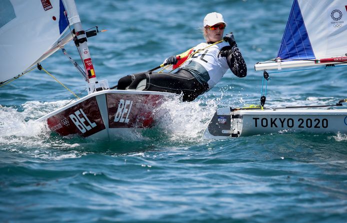 Zeilster Emma Plasschaert zet opmars voort en rukt op naar vierde ...