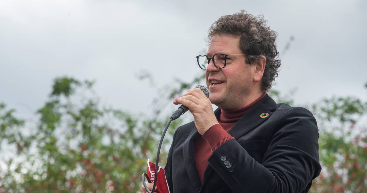 De Lijn moet Tom Meeuws 5.000 euro schadevergoeding na perslekken ...