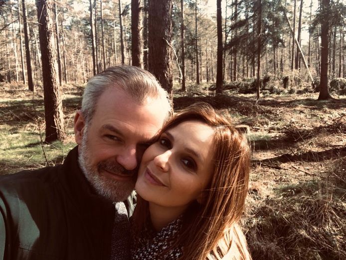 Isabelle A en nieuwe vriend Davy geven eerste dubbelinterview: “Ik ben lang op m’n hoede geweest ...