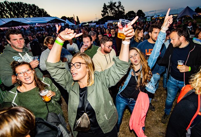 De Kreuners spelen de pannen van het dak op BuikRock: “Zalig om het ...