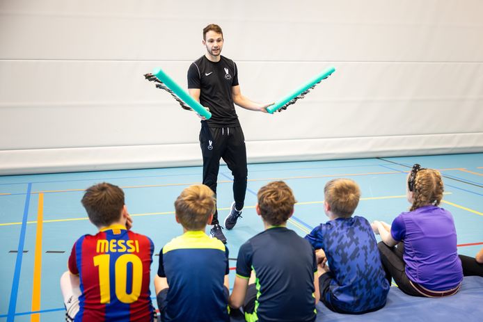 Gymonderwijs in Nederland moet anders, vindt Jari (25): ‘Regeltjes ...