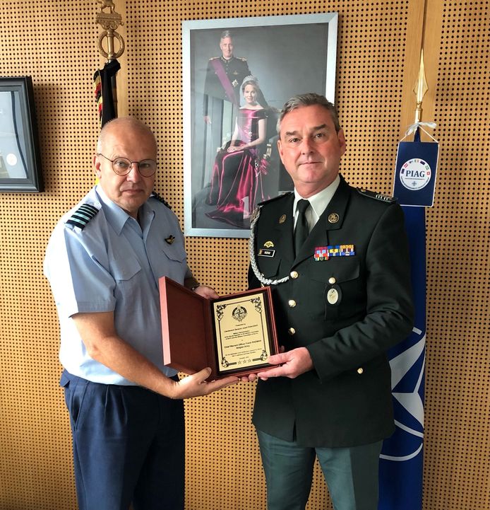 Frank Raeman krijgt ereplaat voor zijn werk voor oorlogsslachtoffers ...