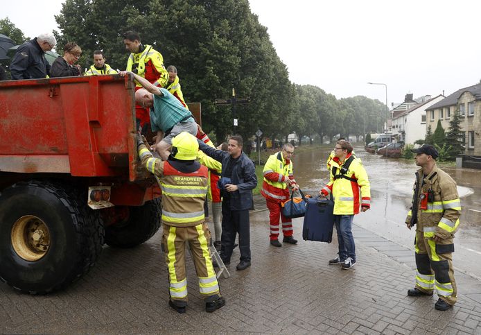 Waterschap Limburg: natte voeten niet altijd te voorkomen | Roermond ...