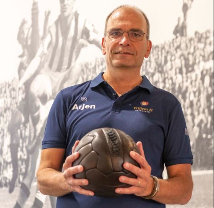 Tegen dementie en eenzaamheid: Willem II-man Arjen Pijfers wint ...