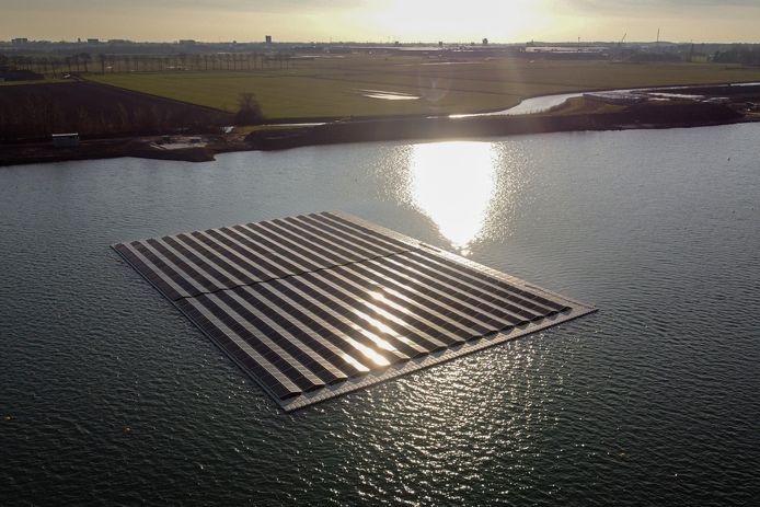 Buren wil warmte halen uit Rijn en Lingemeer | West Betuwe | AD.nl