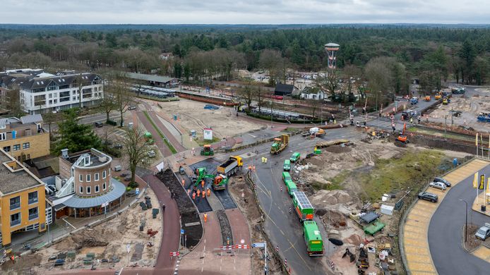 Werkzaamheden stationsomgeving Nunspeet op schema: grote delen afgerond, laatste afsluitingen en ...