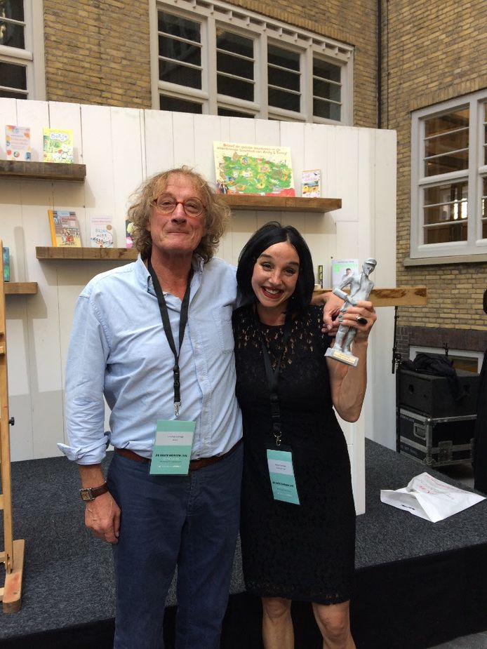 Margreet de Haan uit Vlissingen wint titel beste boekverkoper van ...