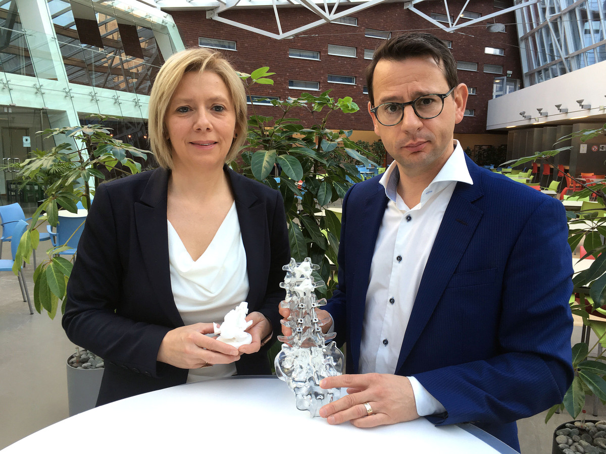 Europese primeur in AZ Deurne: 3D-afdruk van ruggenwervel helpt ...