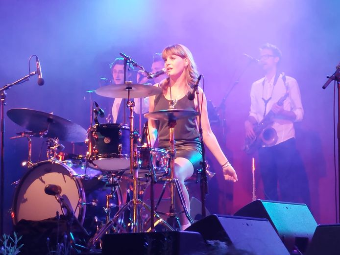 Isolde Lasoen stelt nieuwe plaat voor in Theaterzaal Spikkerelle ...