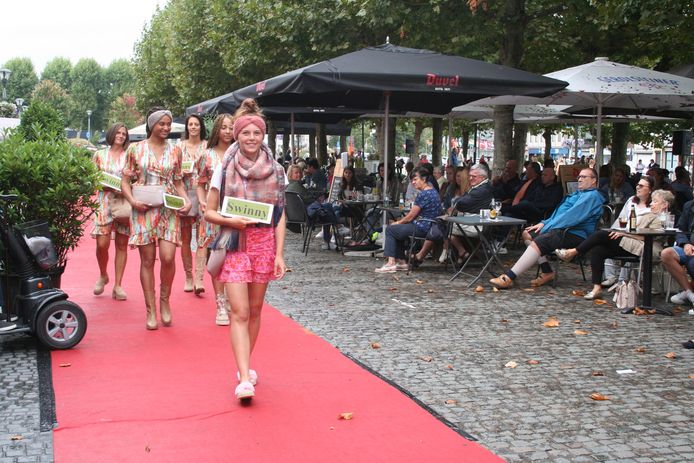 Van de langste catwalk tot het kampioenschap Vier op een Rij: dit zijn ...