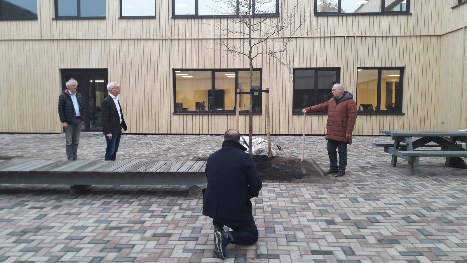 Strabrecht College-helemaal-klaar-feestje pas in 2022 | Foto | ed.nl