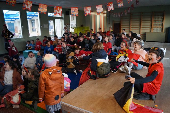 Kinderen basisschool De Springplank zien WK-verhaal van Rode Duivels ...