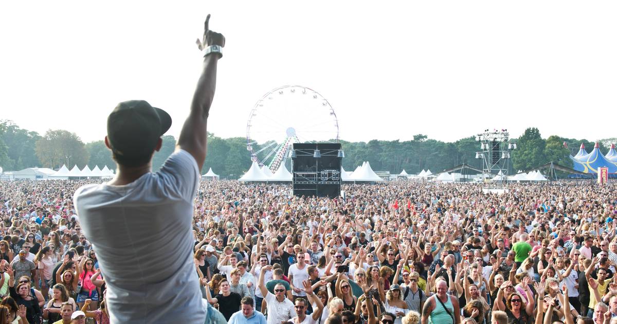 Henny Huisman, Mental Theo en Paul Elstak op jubileum We Love the 90's ...