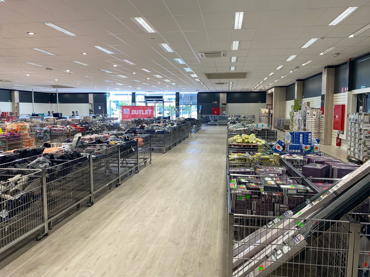 Aldi opent tijdelijke outletstore op T-forum in Tongeren | Foto | hln.be
