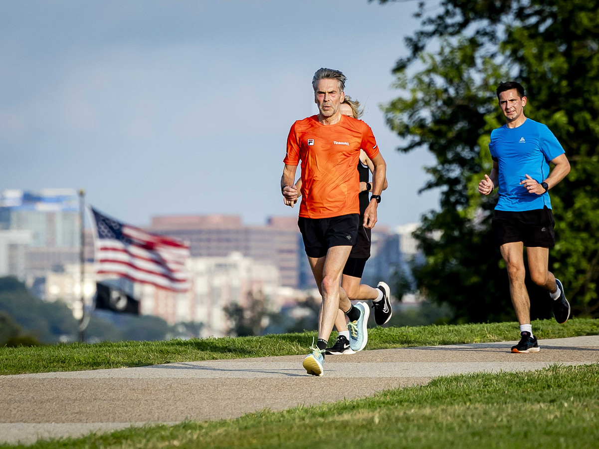 Rutte gold bij de Navo als ‘tamelijk uniek individu’, maar Schoof ...