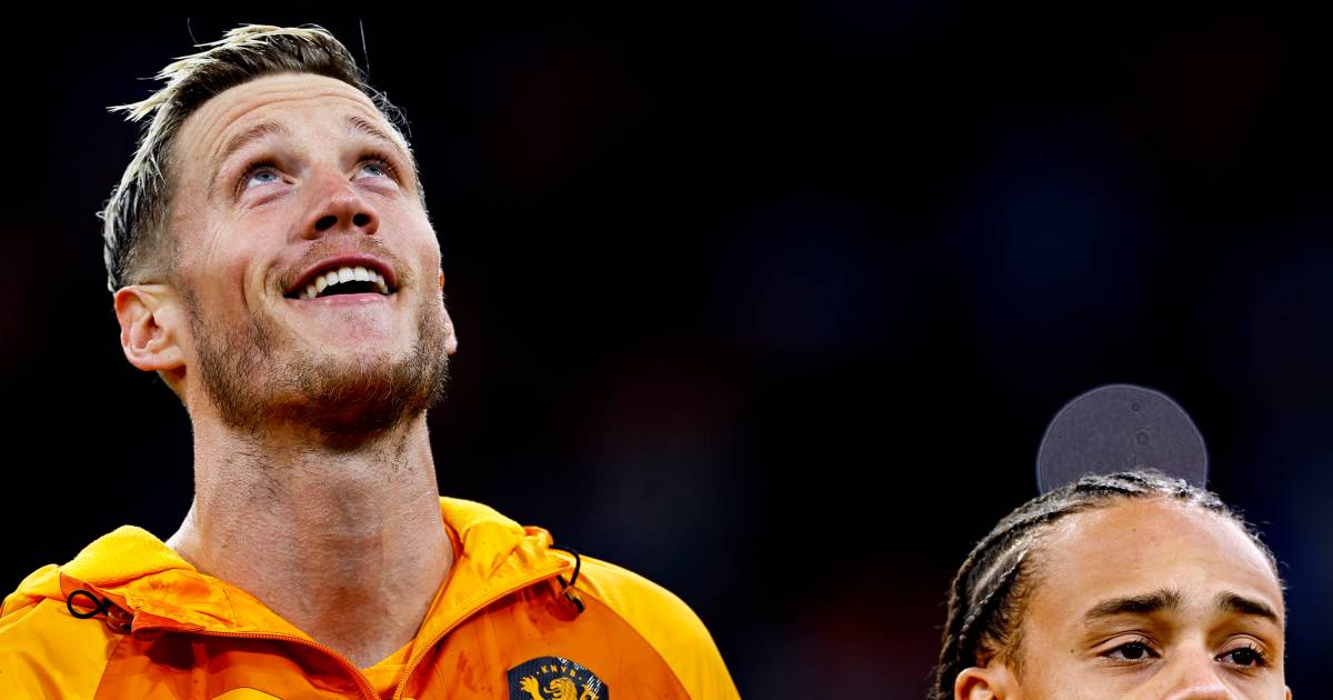 Ronald Koeman verwacht tegen Griekenland te beschikken over fitte Wout ...