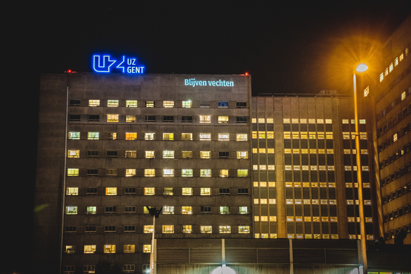 Voor het eerst meer dan 100 coronapatiënten in UZ Gent: “Intensieve ...