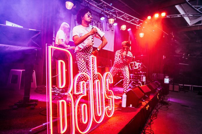 Popronde is terug in Arnhem: gratis van kroegje naar boekhandel met 64 ...