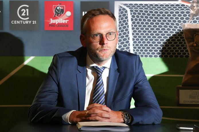 Het VAR-busje verdwijnt volgend seizoen: start op 24 juli 2020 en groen ...