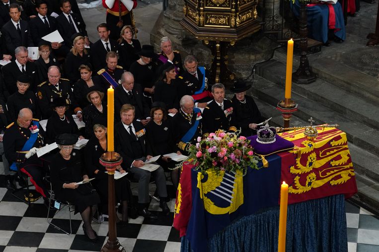 Koninklijke kiekjes: zó close zijn de Oranjes met de niet-meer-royal ...