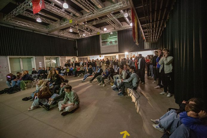 JH ‘t Bronneken ziet Rode Duivels uitgeschakeld worden in ‘t Jass: “Het ...