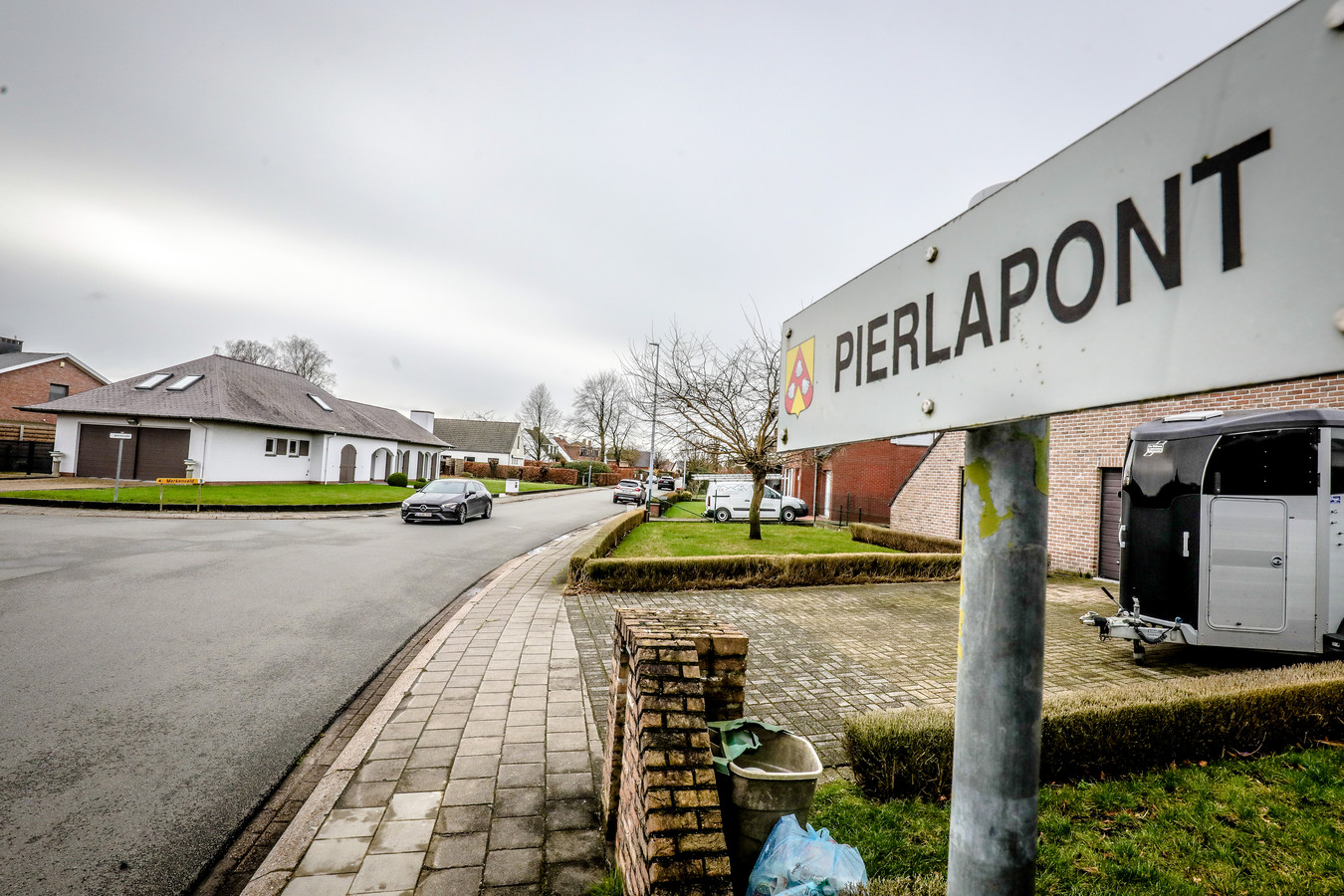 HUIZENJACHT. Zedelgem, waar je nog woningen vindt op 800 vierkante meter: “Hier vallen héél wat ...