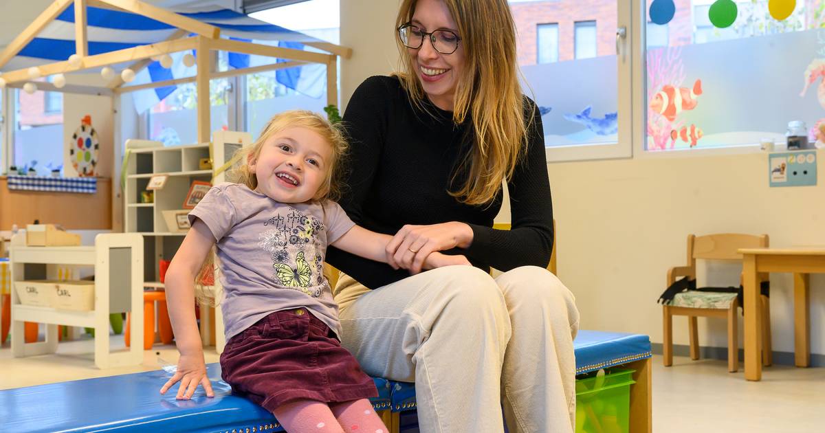 “In het weekend is ze zelfs teleurgesteld dat ze bij mama en papa moet ...