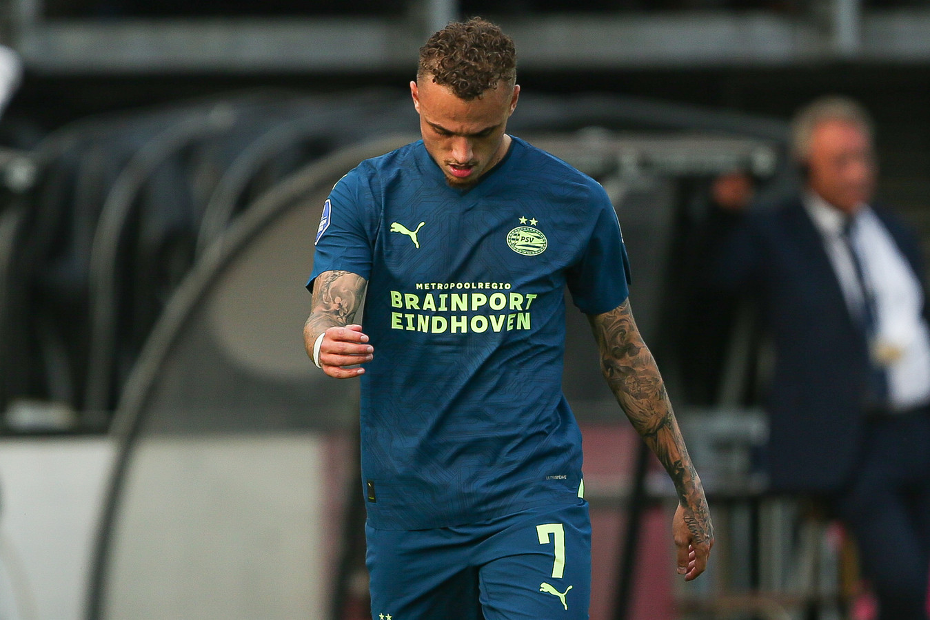 PSV op rapport na een avondje ‘mannelijk voetbal’ in Lens: over Tillman ... PSV op rapport na een avondje ‘mannelijk voetbal’ in Lens: over Tillman ...